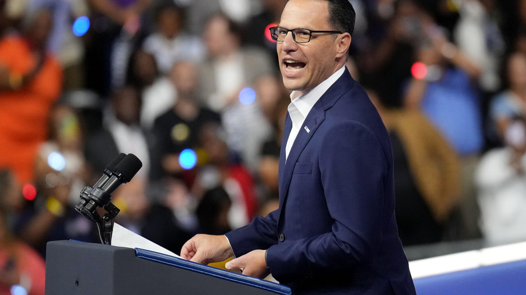Harris Walz Philadelphia rally opened by Gov. Josh Shapiro – The Forward