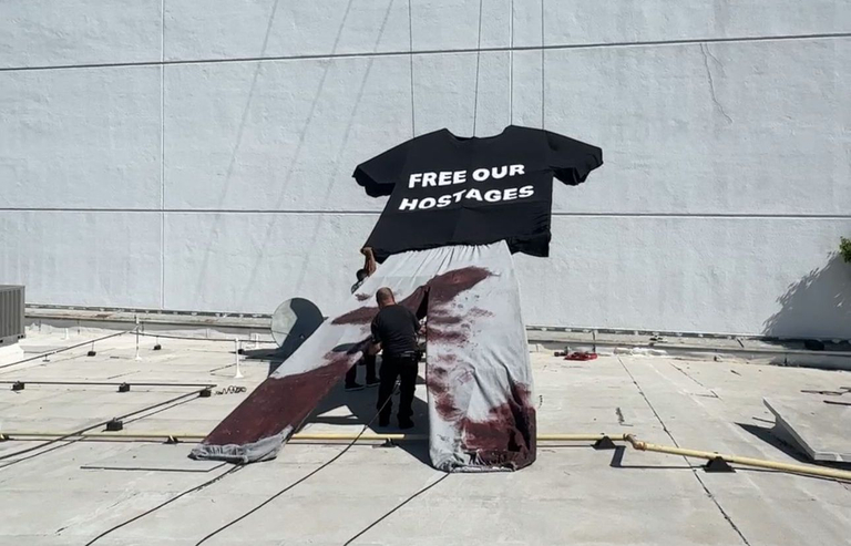 Tel Aviv’s ‘Hostage Square’ is coming to Chicago for the DNC — with or ...
