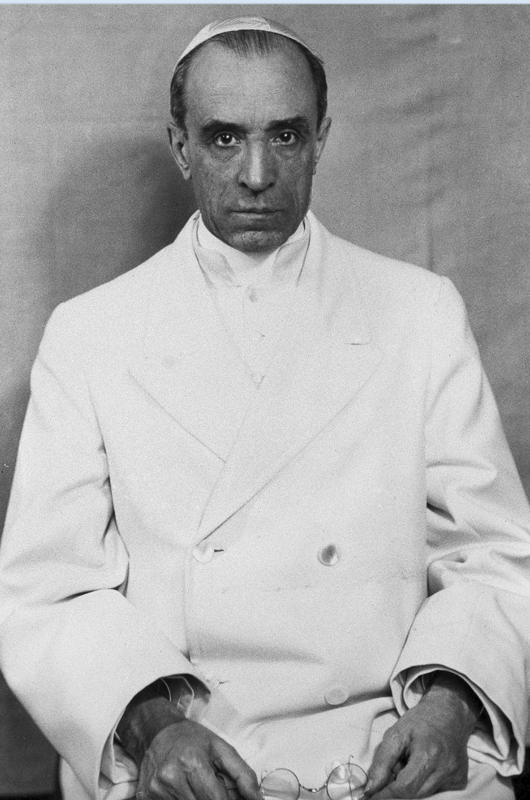 A new book explains Pope Pius XII's silence during the Shoah — but does ...