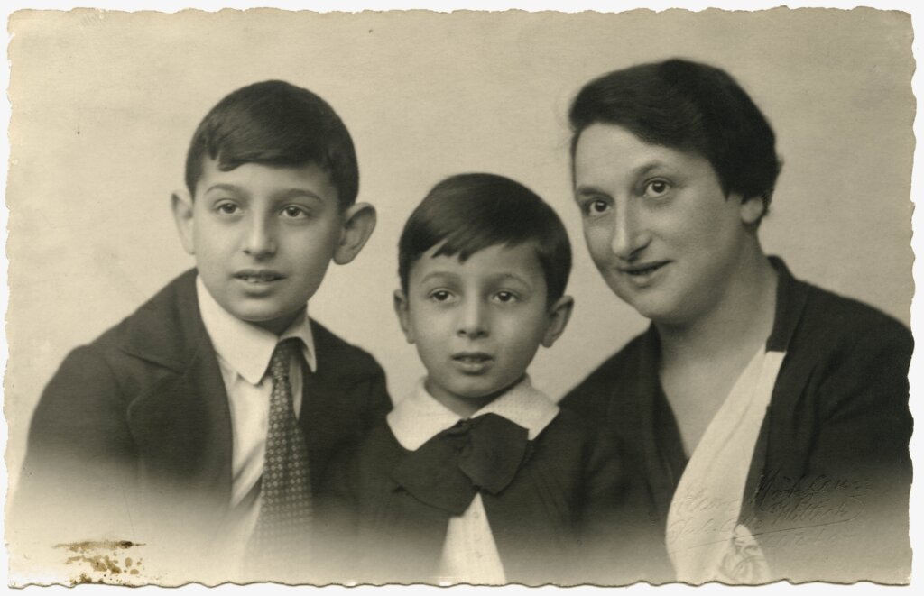 If the U.S. had acted, Anne Frank might still be alive — Ken Burns on ...