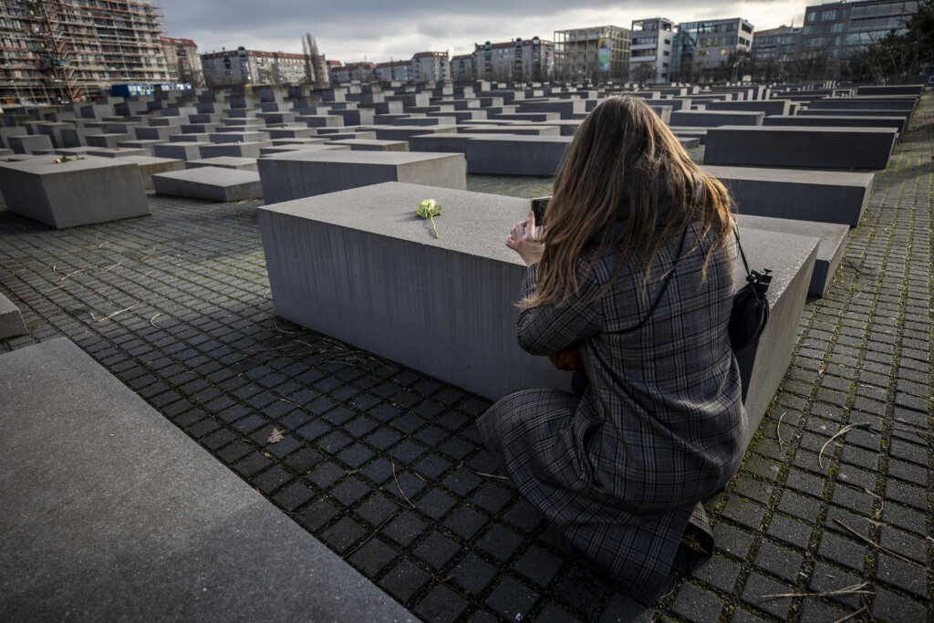 Is the Berlin Holocaust memorial popular on Tinder?