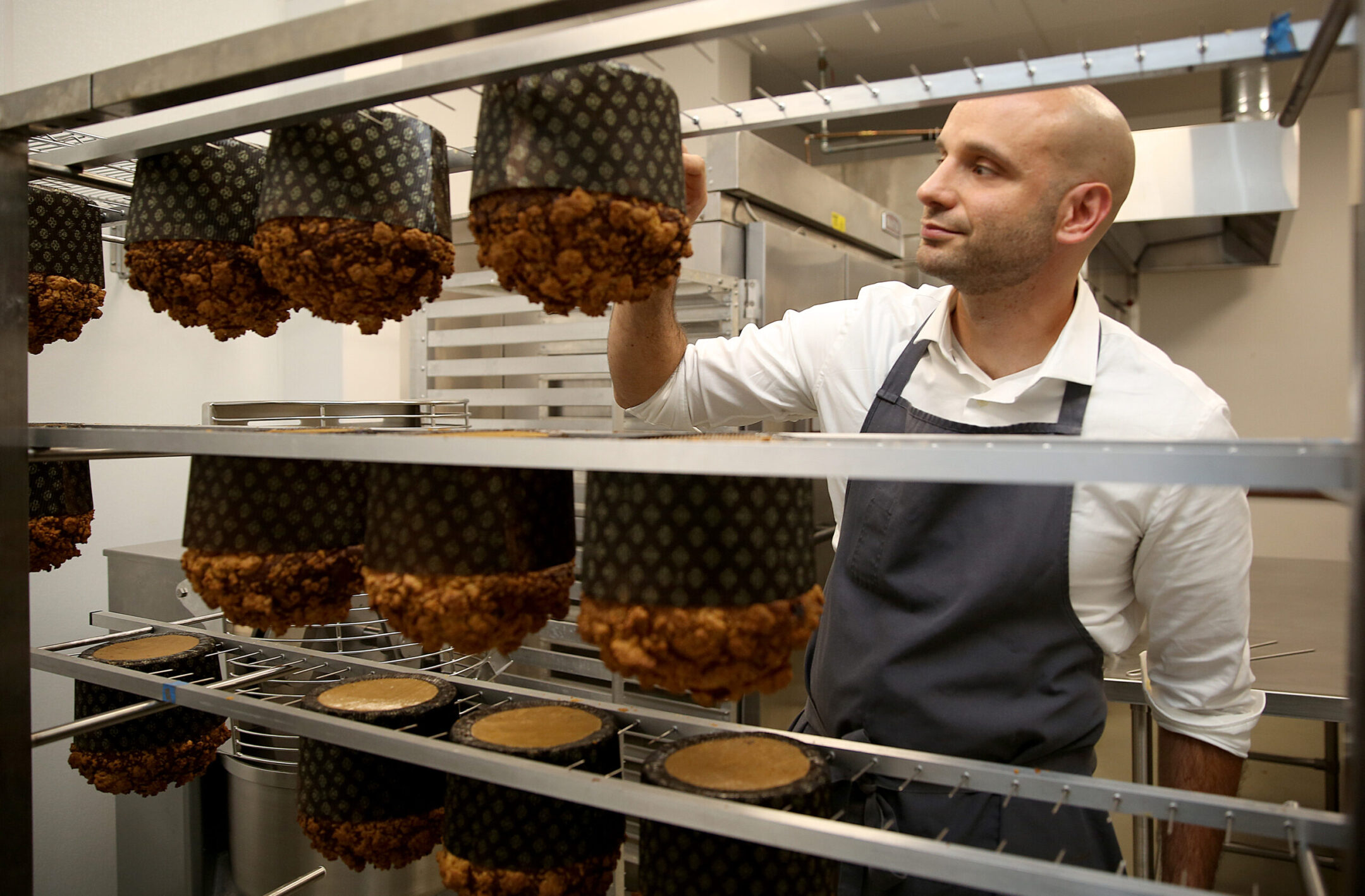 Panettone, the Christmas cake, is having a moment — and a Jewish chef ...