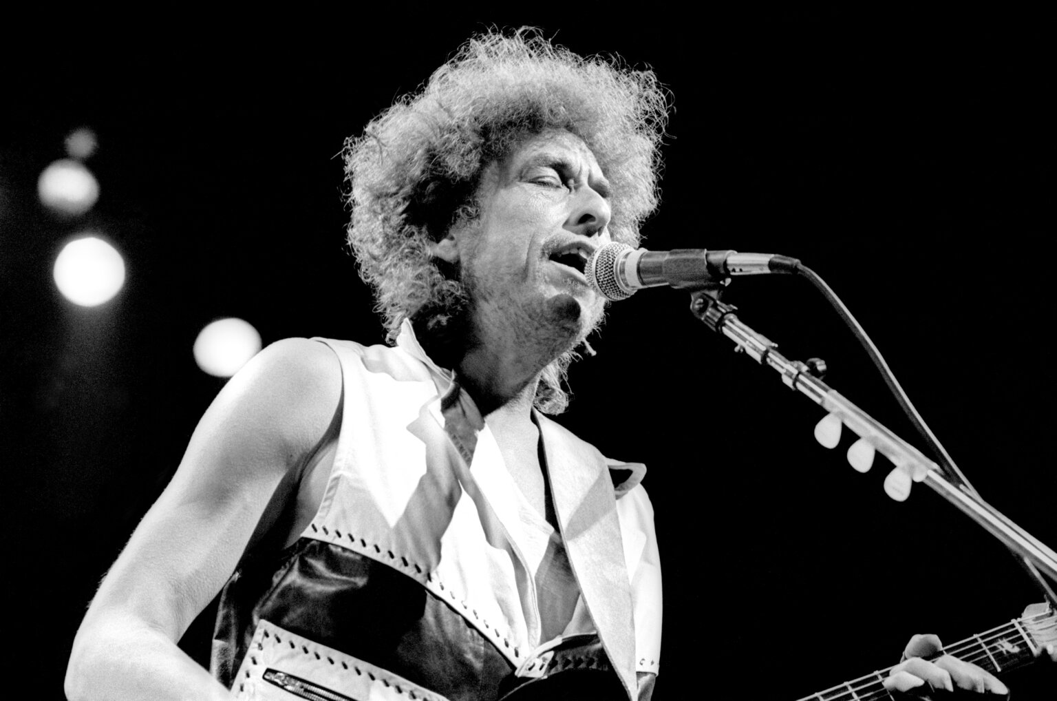 Are Barbra Streisand and Bob Dylan the best Jewish singers of all time ...