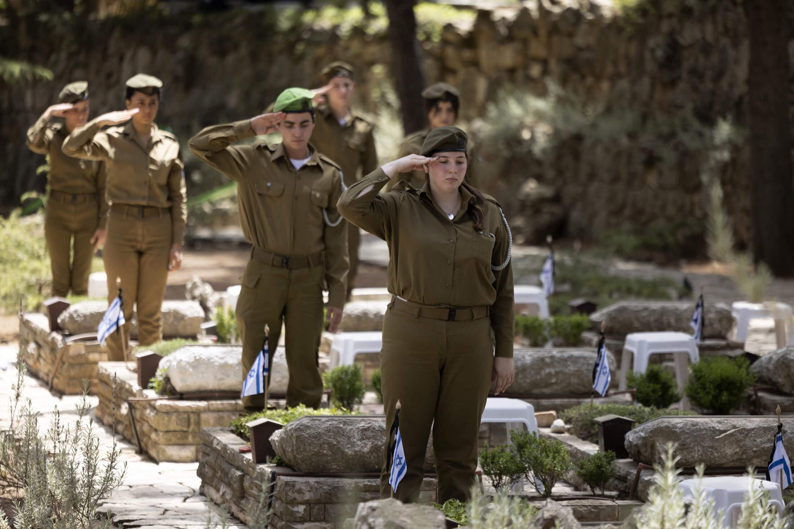 Filling gaps in the stories of fallen Israeli soldiers – The Forward
