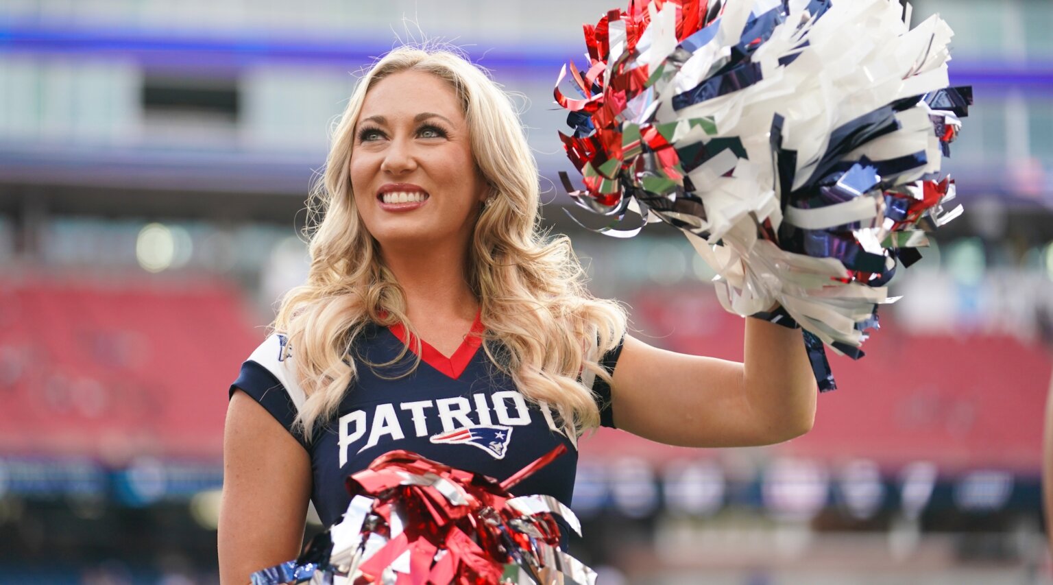 Meet Eliza Kanner: Israel advocate by day, New England Patriots ...