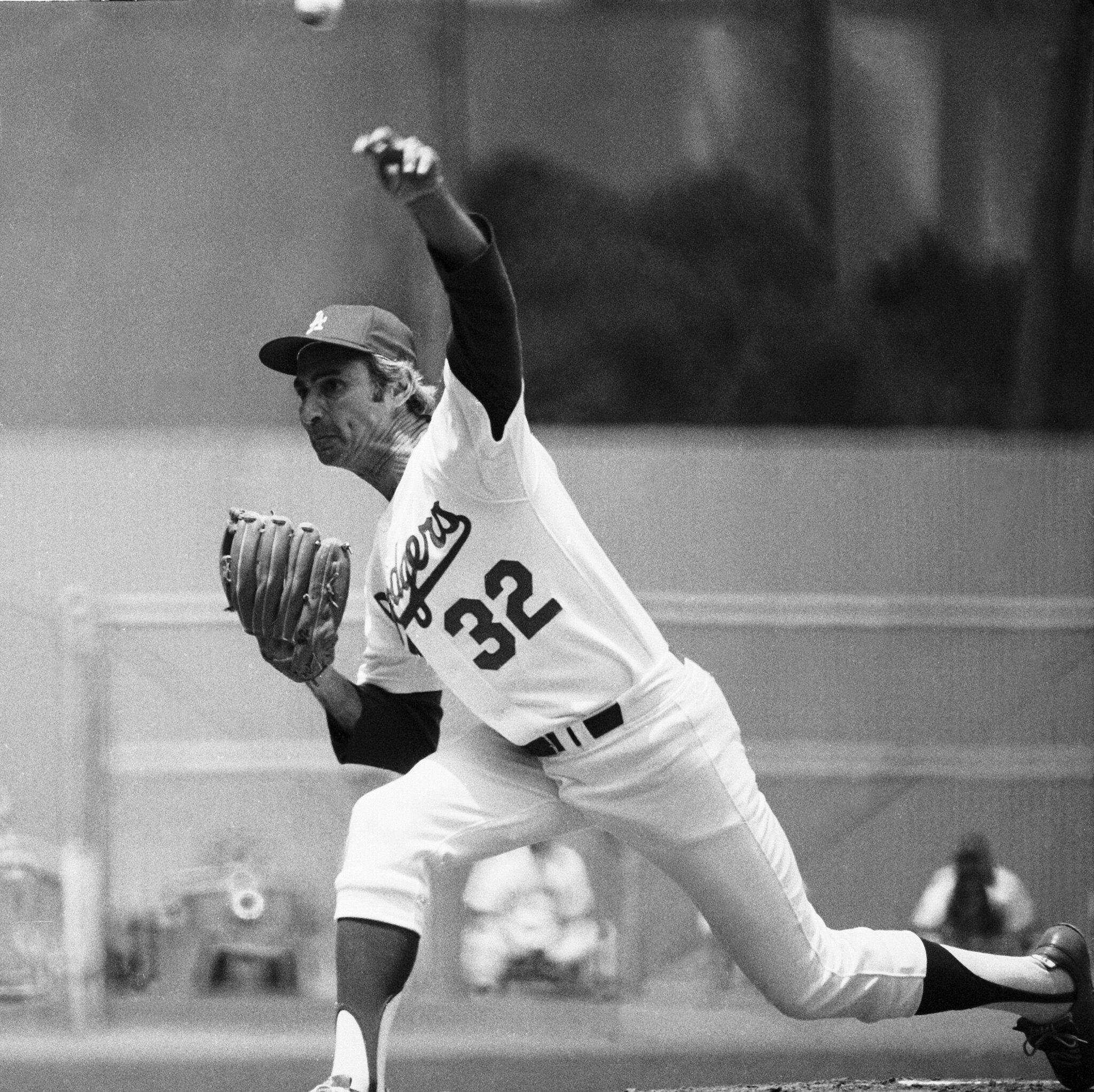 How Steve Wynn shows his love for baseball and music – The Forward
