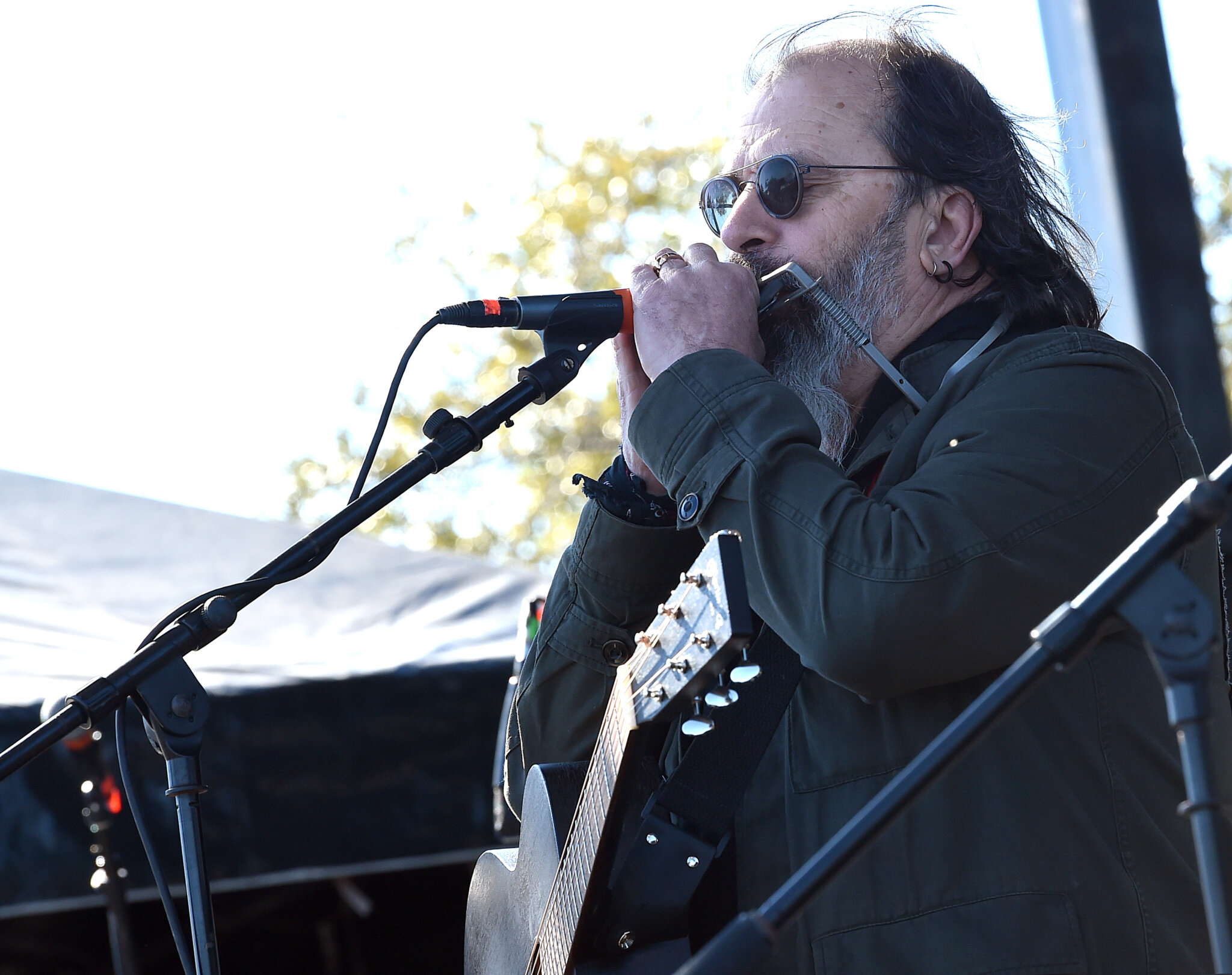 Country music star Jason Aldean contrasts the past with new song – The Forward