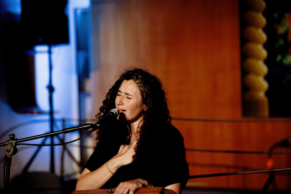 How Hasidic nigunim uses song to connect with the divine – The Forward