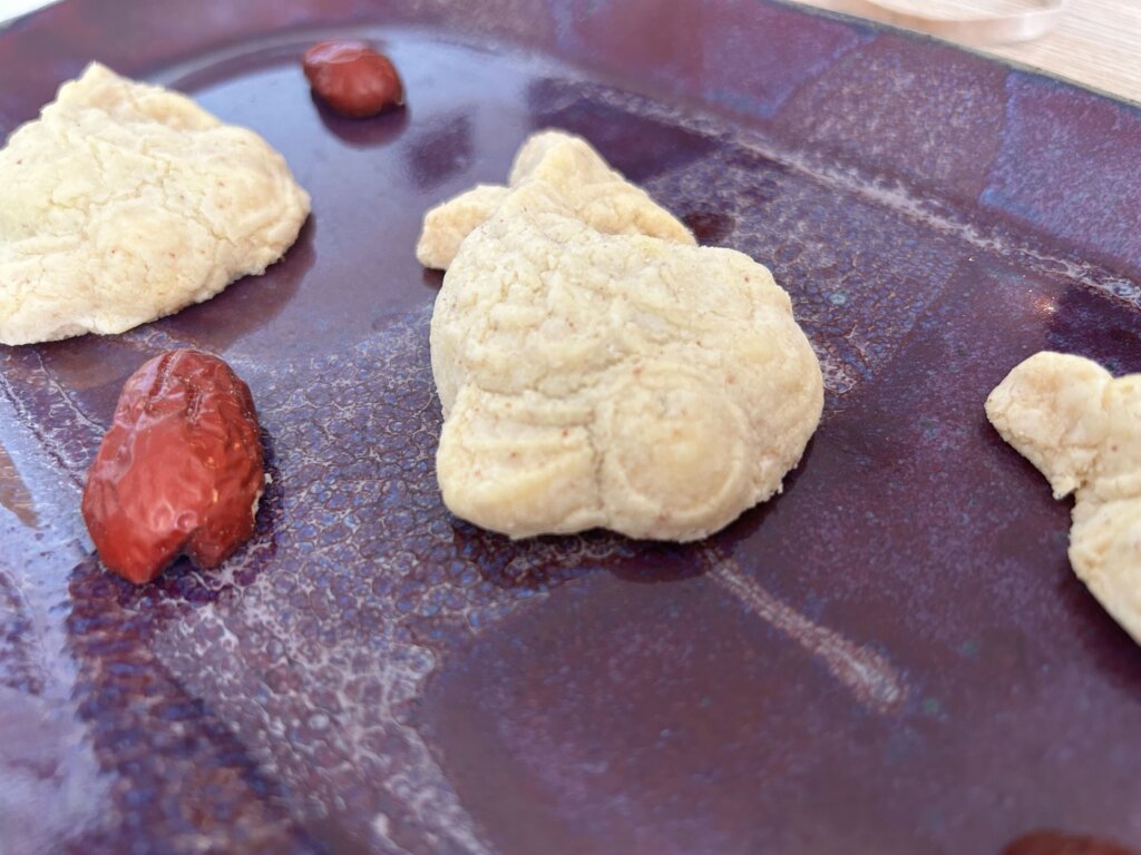 Date paste cookies for a Chinese-Jewish Rosh Hashanah