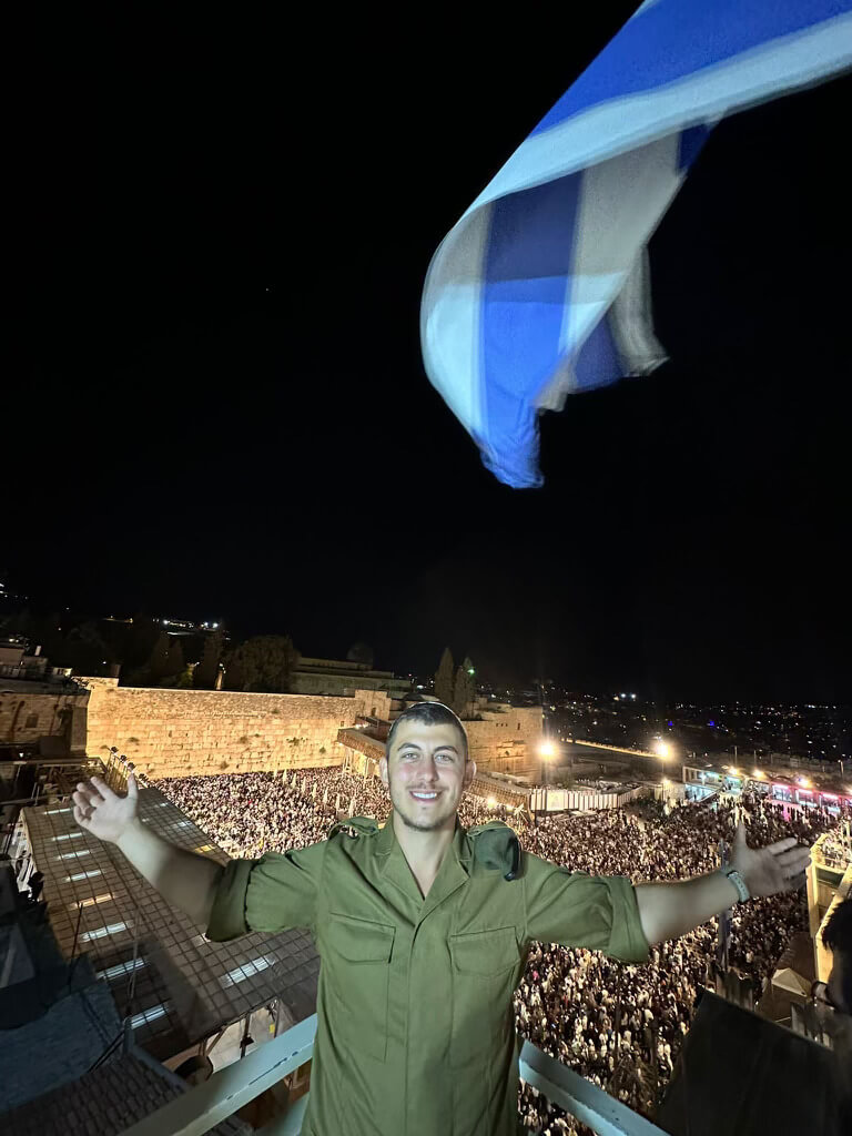 He was an American college kid. Now he leads an IDF squad. – The Forward