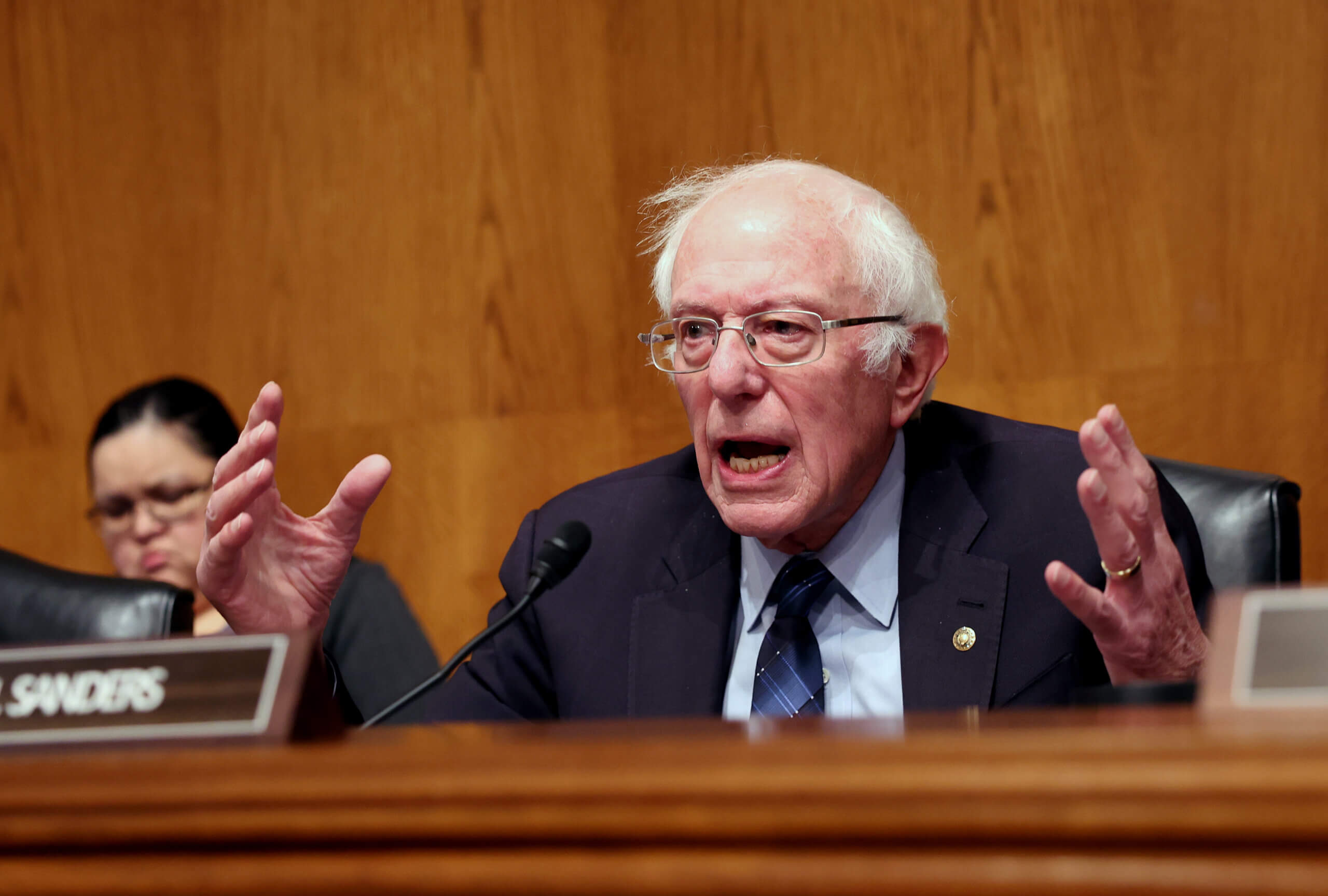 Bernie Sanders breaks up a Senate fight — in the most Jewish way ...