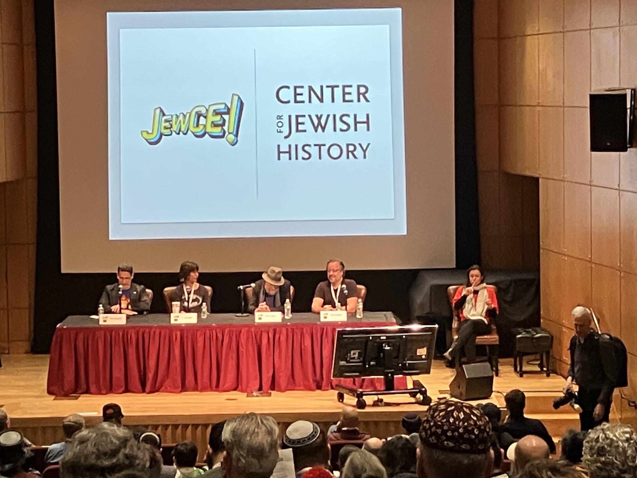 JewCE is a comic con where fans can nerd out on comics — and Judaism ...