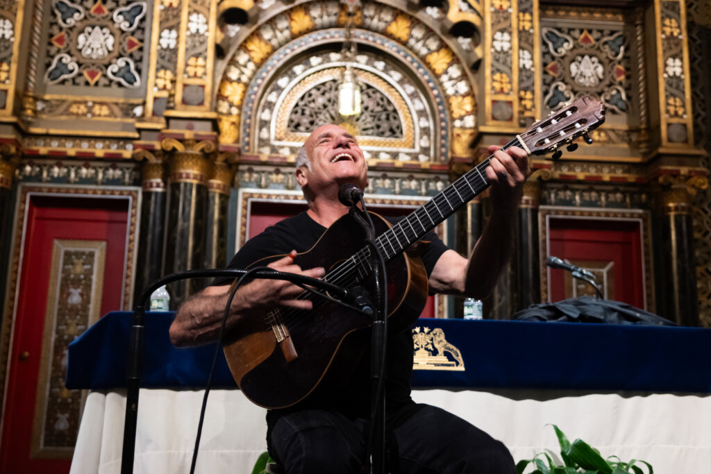 David Broza has performed 116 concerts since war broke out – The Forward