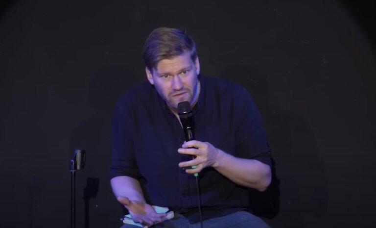 How Israel-born Shahak Shapira finds power in comedy – The Forward