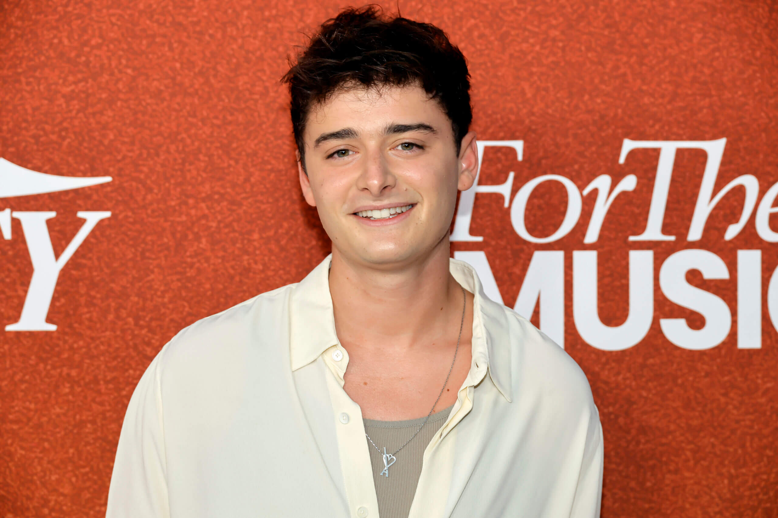 Noah Schnapp clarifies stance on Israel Hamas war – The Forward