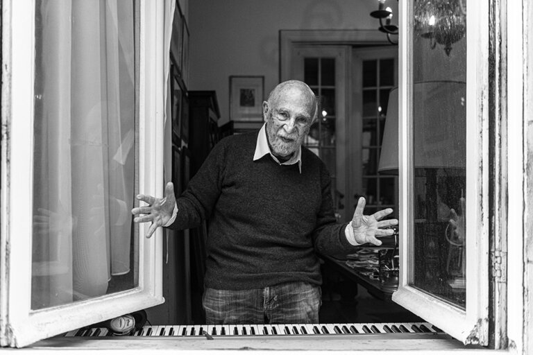 Beautiful, intimate photos of the last living Holocaust survivors – The ...