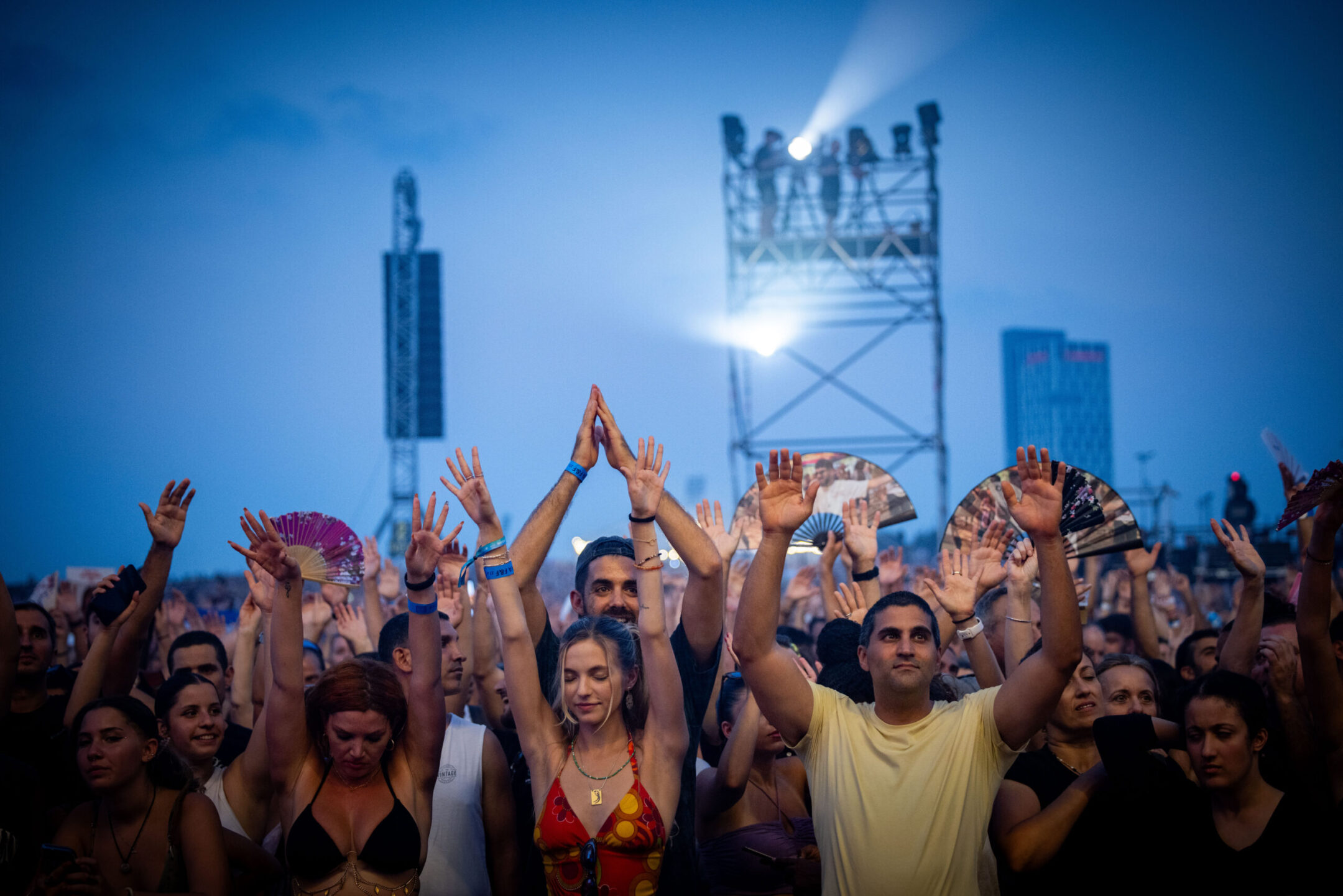 Tens of thousands attend first Nova concert since Oct. 7 – The Forward