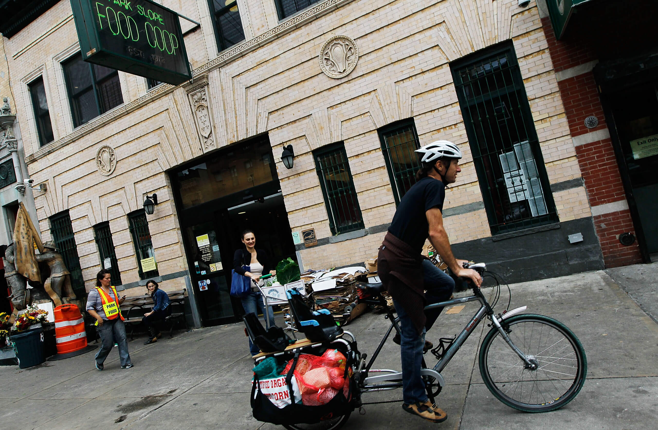 The Park Slope Food Coop is fighting about BDS — again – The Forward