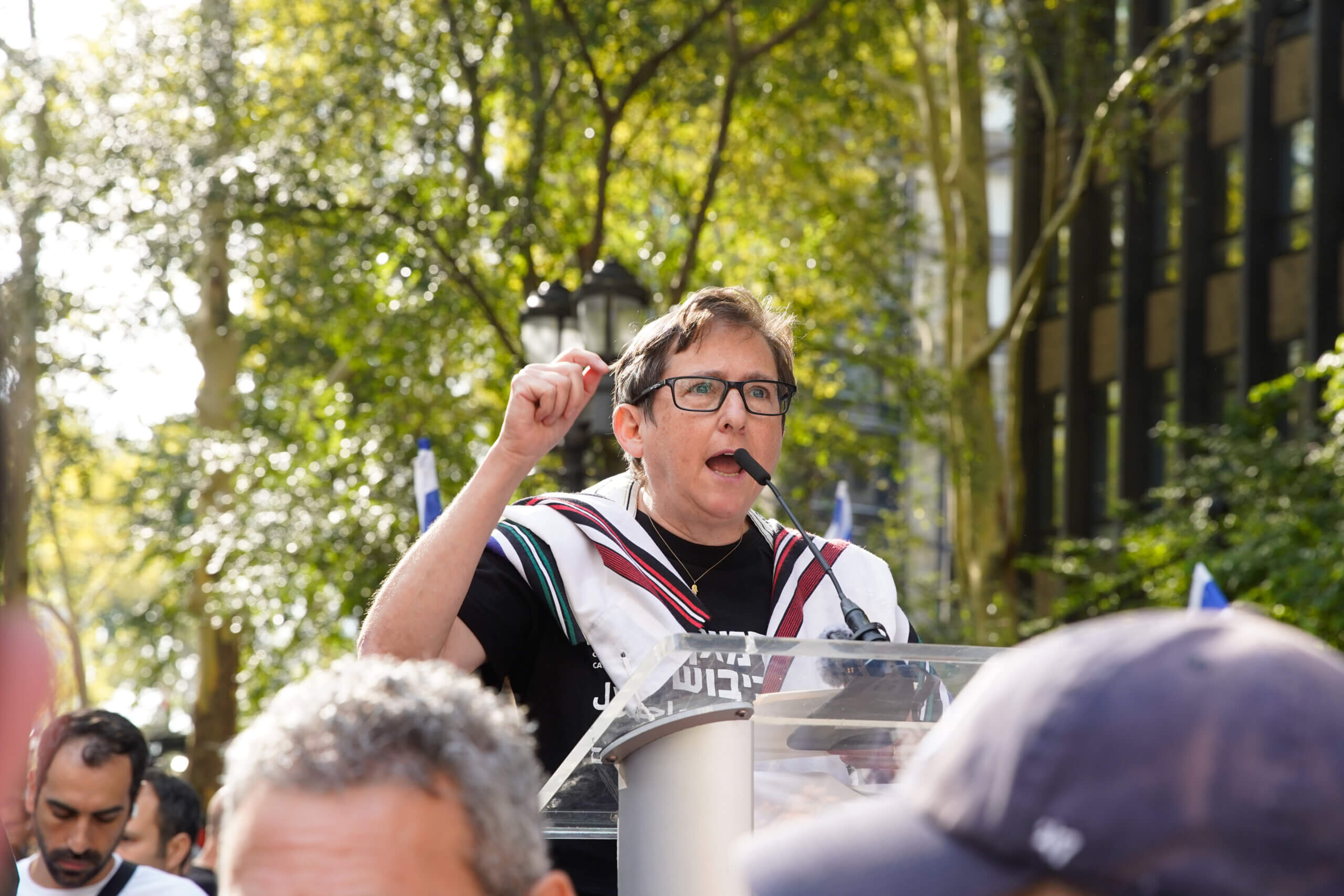 She's retiring after building the largest queer synagogue in the U.S ...
