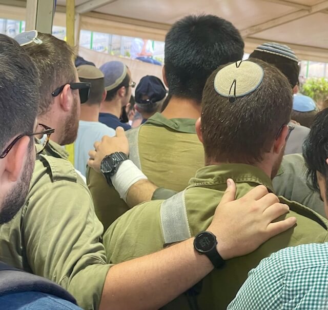 Funerals for fallen soldiers are bringing Israelis together– The Forward