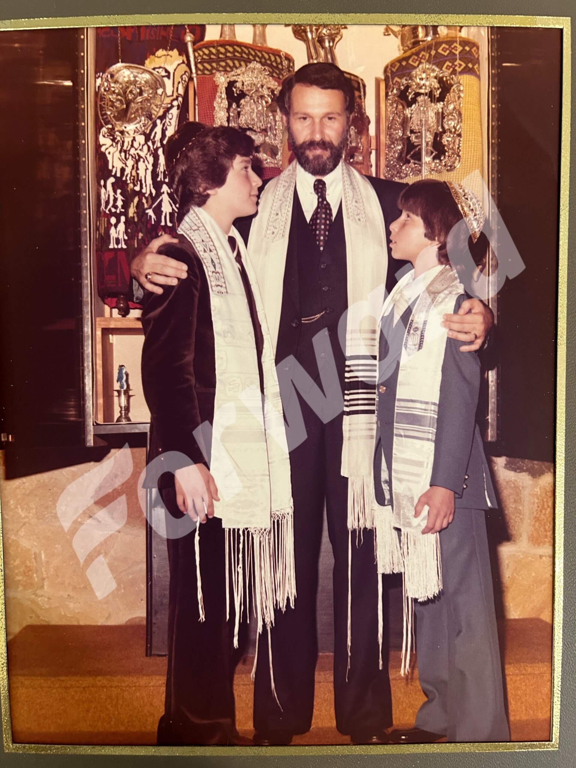 Doug Emhoff bar mitzvah photo: Why second boy is in photo – The Forward