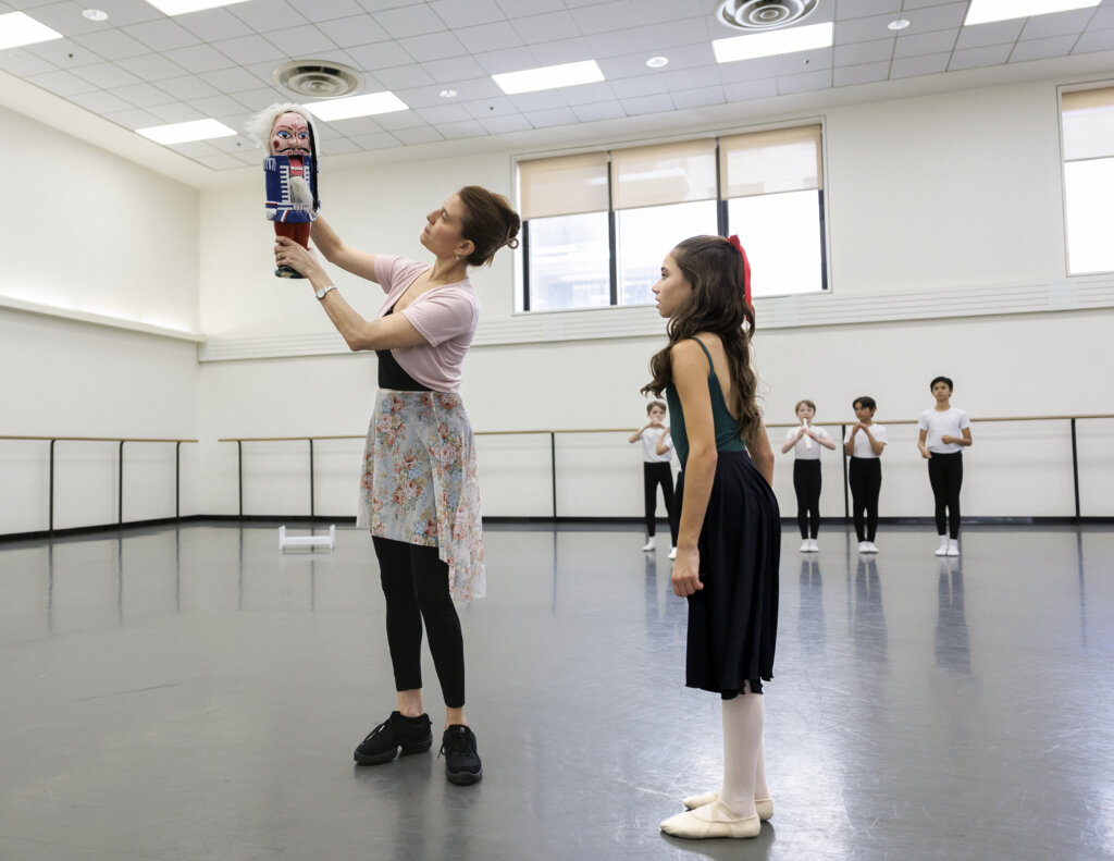 Meet Dena Abergel, the Nutcracker's secret Jewish weapon – The Forward