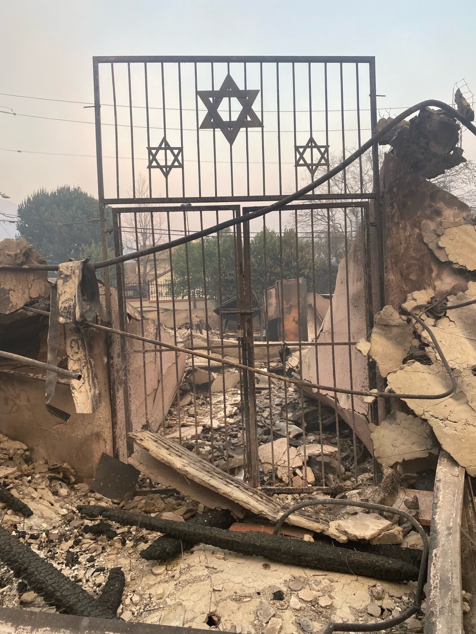 LA fire: Torah saved at Pasadena Jewish Center rescued from Iran – The ...
