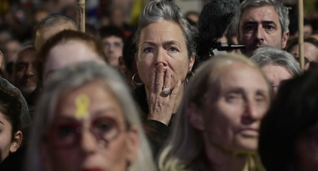 Neil Diamond’s blackface ‘Jazz Singer’ embarrassment