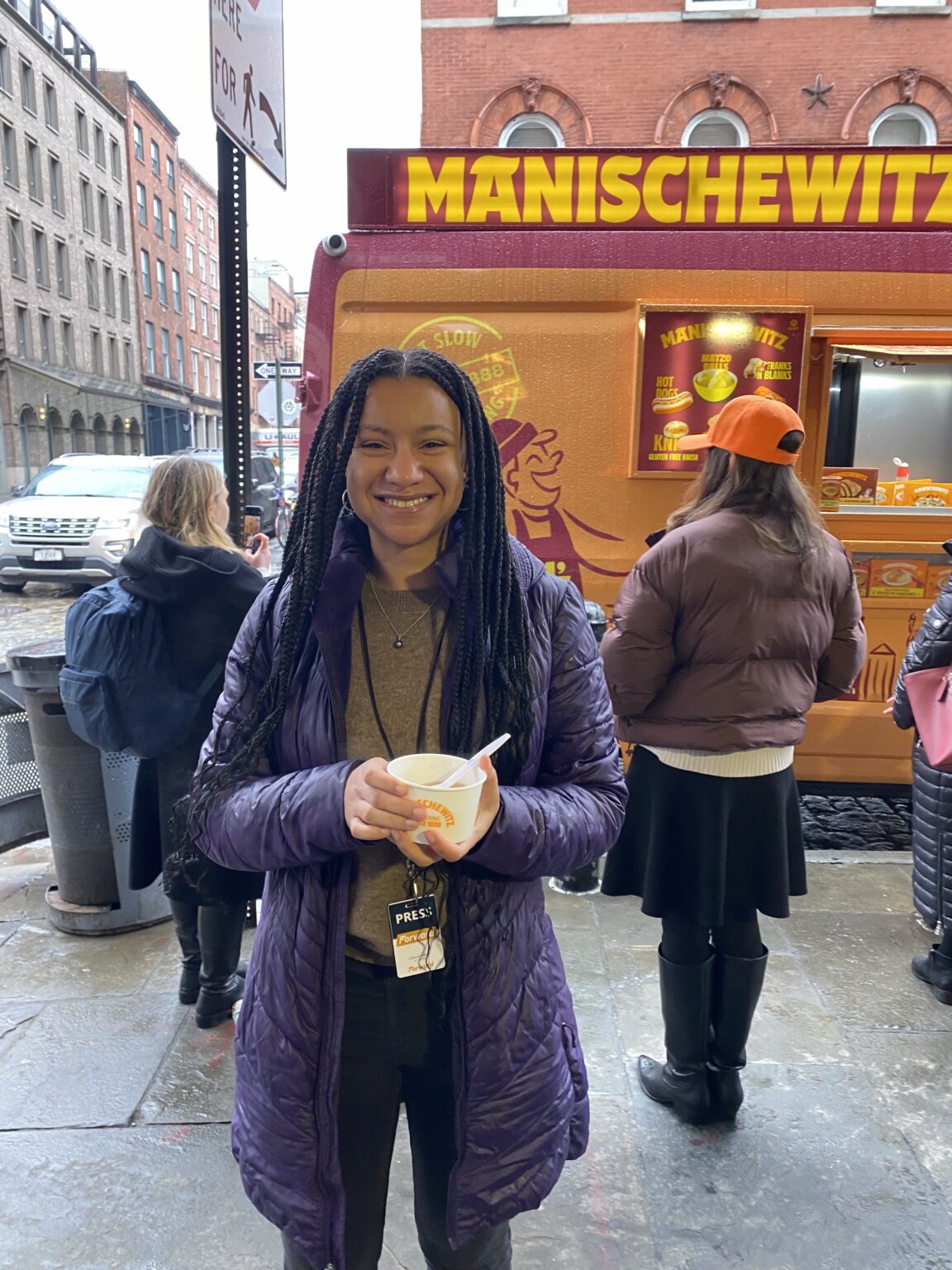 A completely kosher food truck from Manischewitz – The Forward