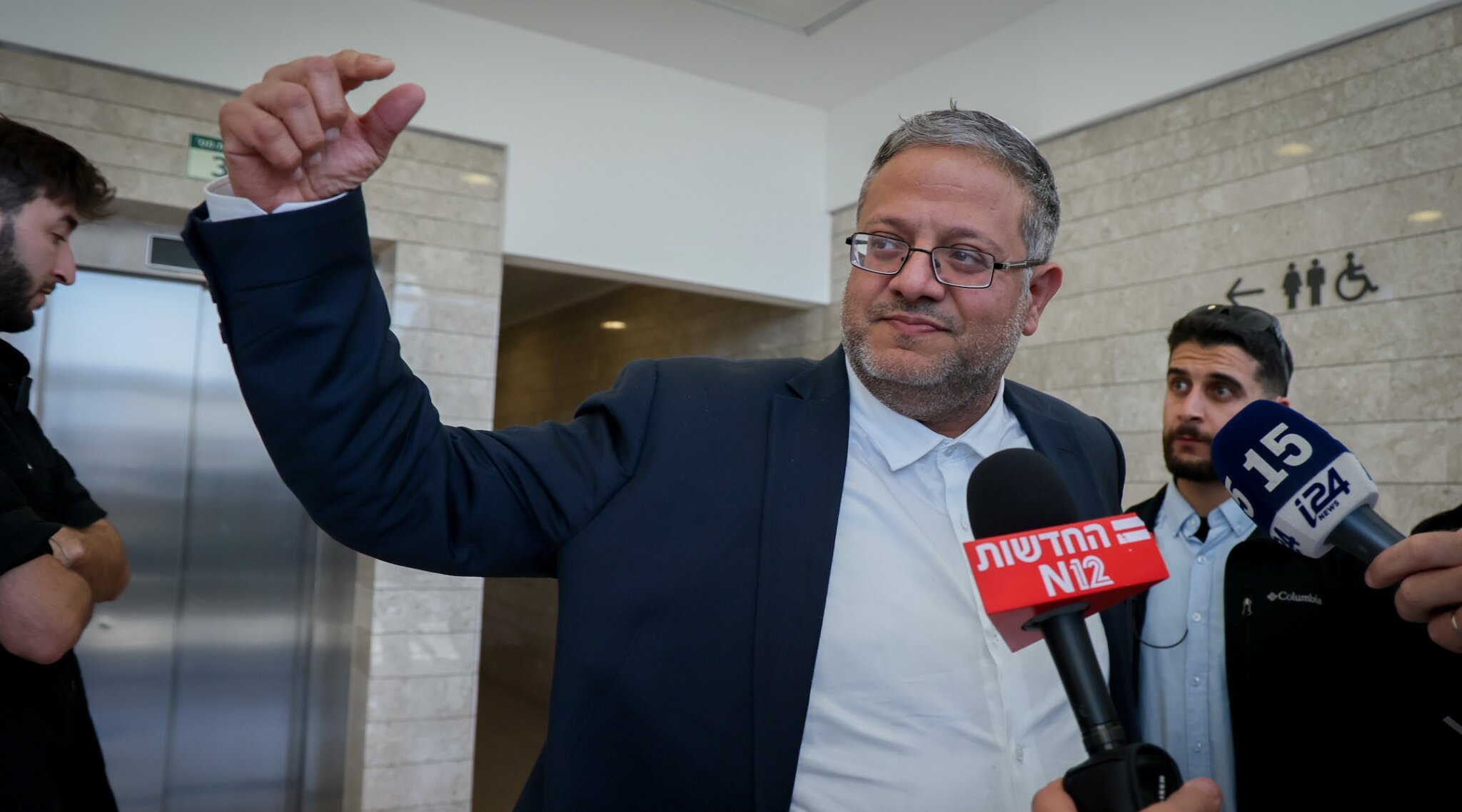 Israel-Palestine influencers slam 'No Other Land' directors' speech ...