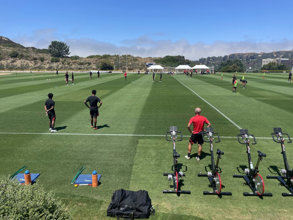 Swiss World Cup team practices at Jewish day school's soccer field ...